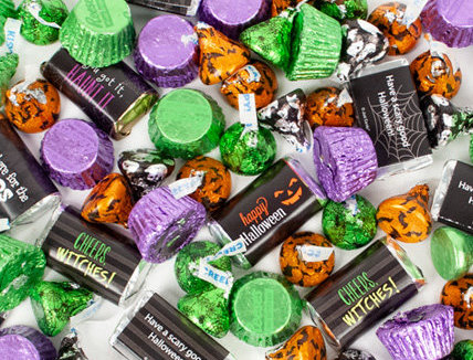 Bulk Candy In Silver And Plum Colors